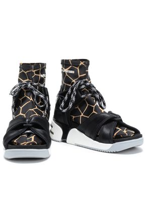 Marc Jacobs | Sale up to 70% off | AU | THE OUTNET