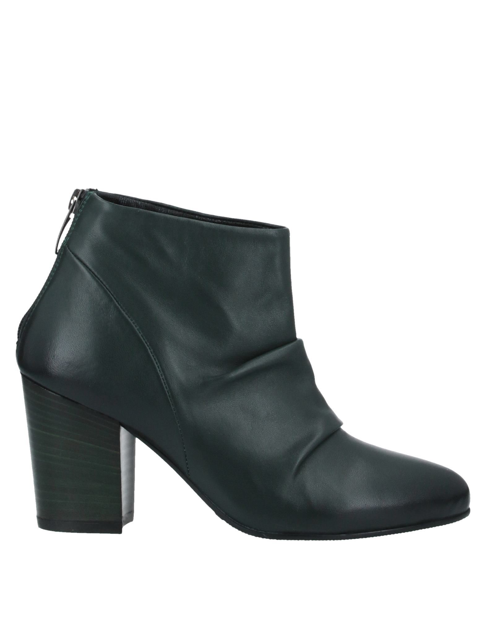 EMANUÉLLE VEE Ankle boots | Smart Closet