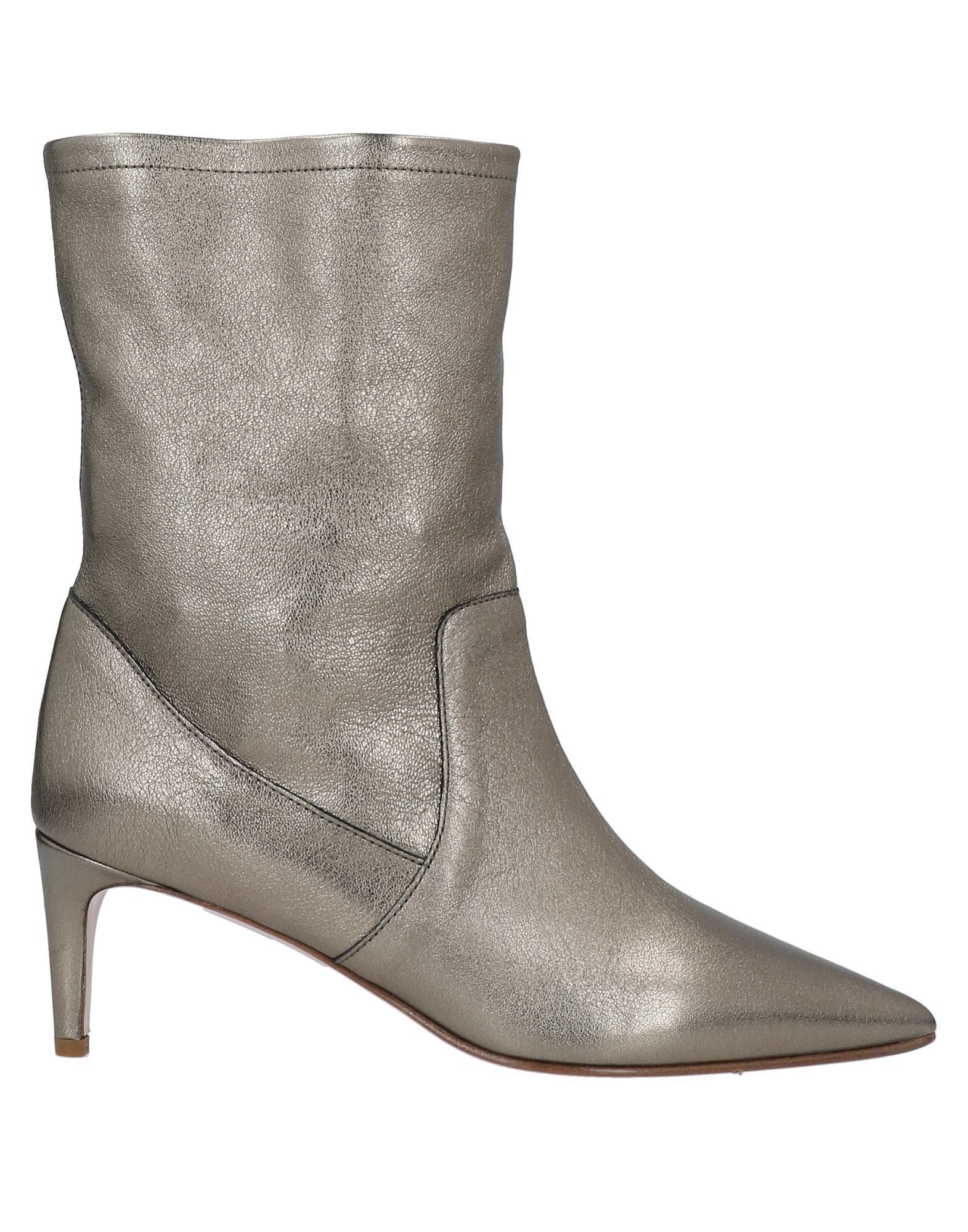 RED(V) Ankle boots | Smart Closet